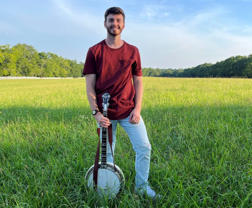 Cade Botts wins Rosenberg Bluegrass Scholar Award | IBMA Foundation